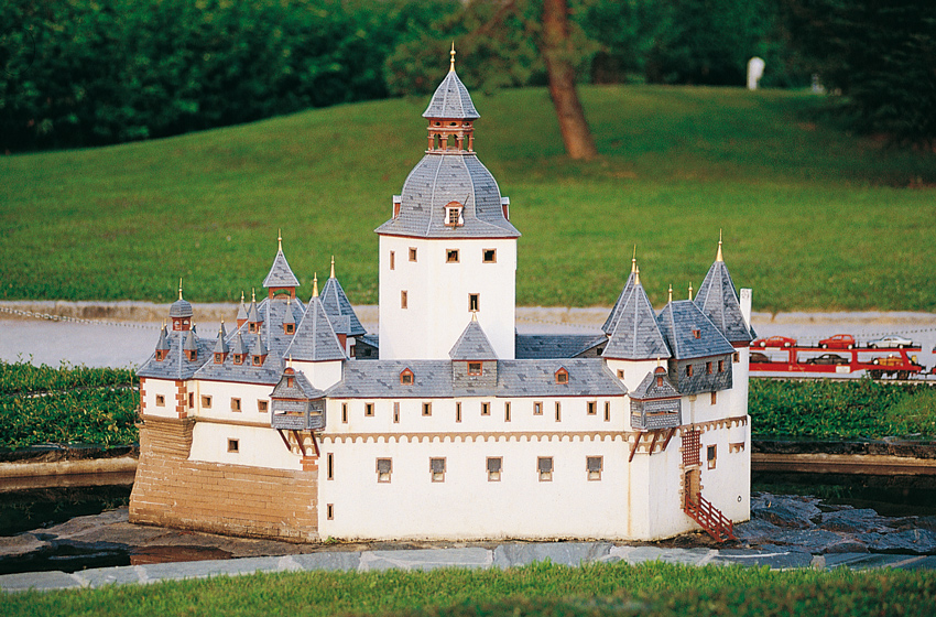 Pfalzgrafenstein Castle near Kaub › Attractions Carinthia: Klagenfurt ...
